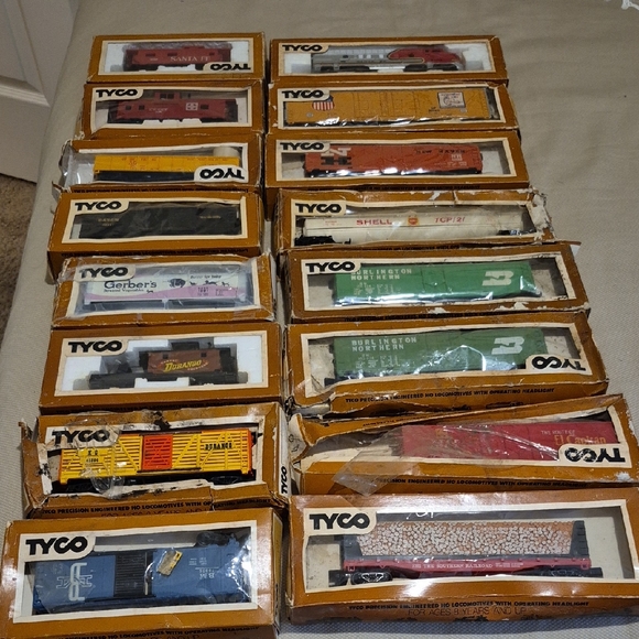 TYCO | Other | Vintage Tyco Model Train Cars Set | Poshmark